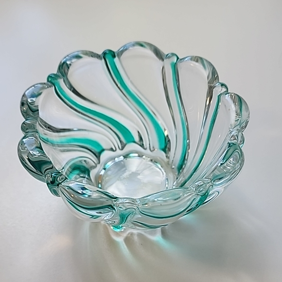 Accents | Mikasa Peppermint Swirl Green Scalloped Edge Crystal Bowl ...